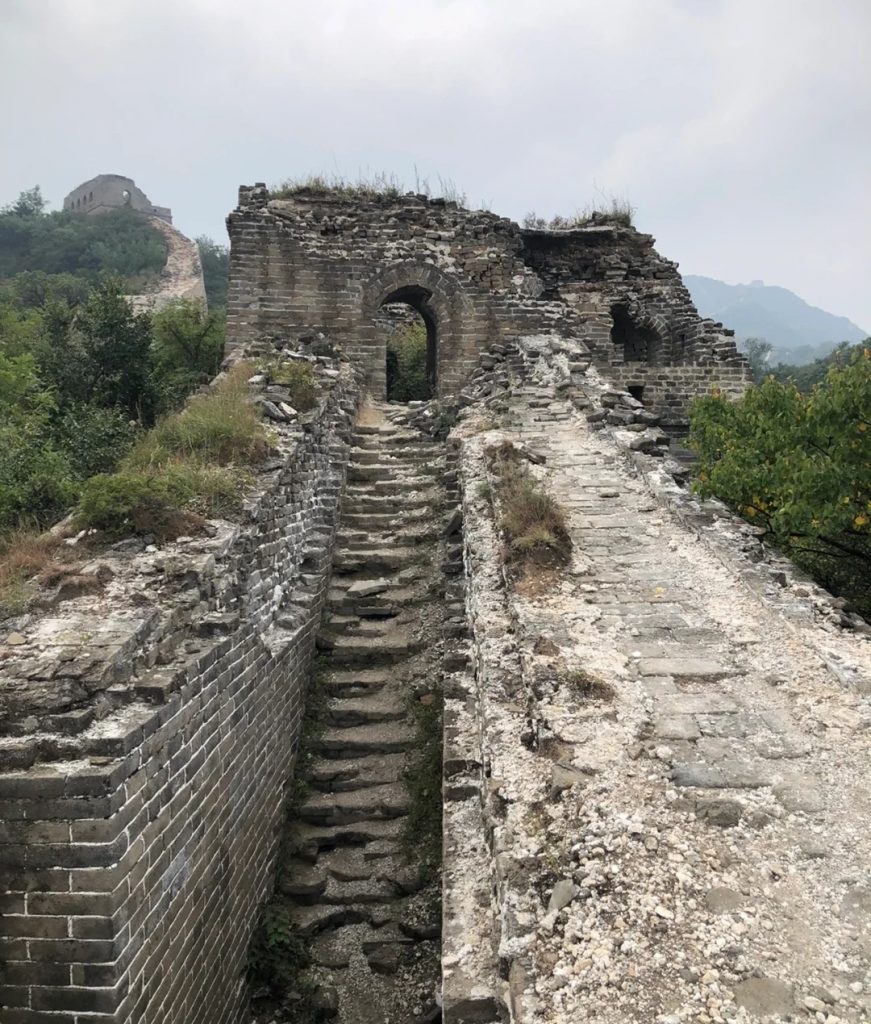 Pros And Cons of The Great Wall of China:Is It Worth the Cost? (2024)